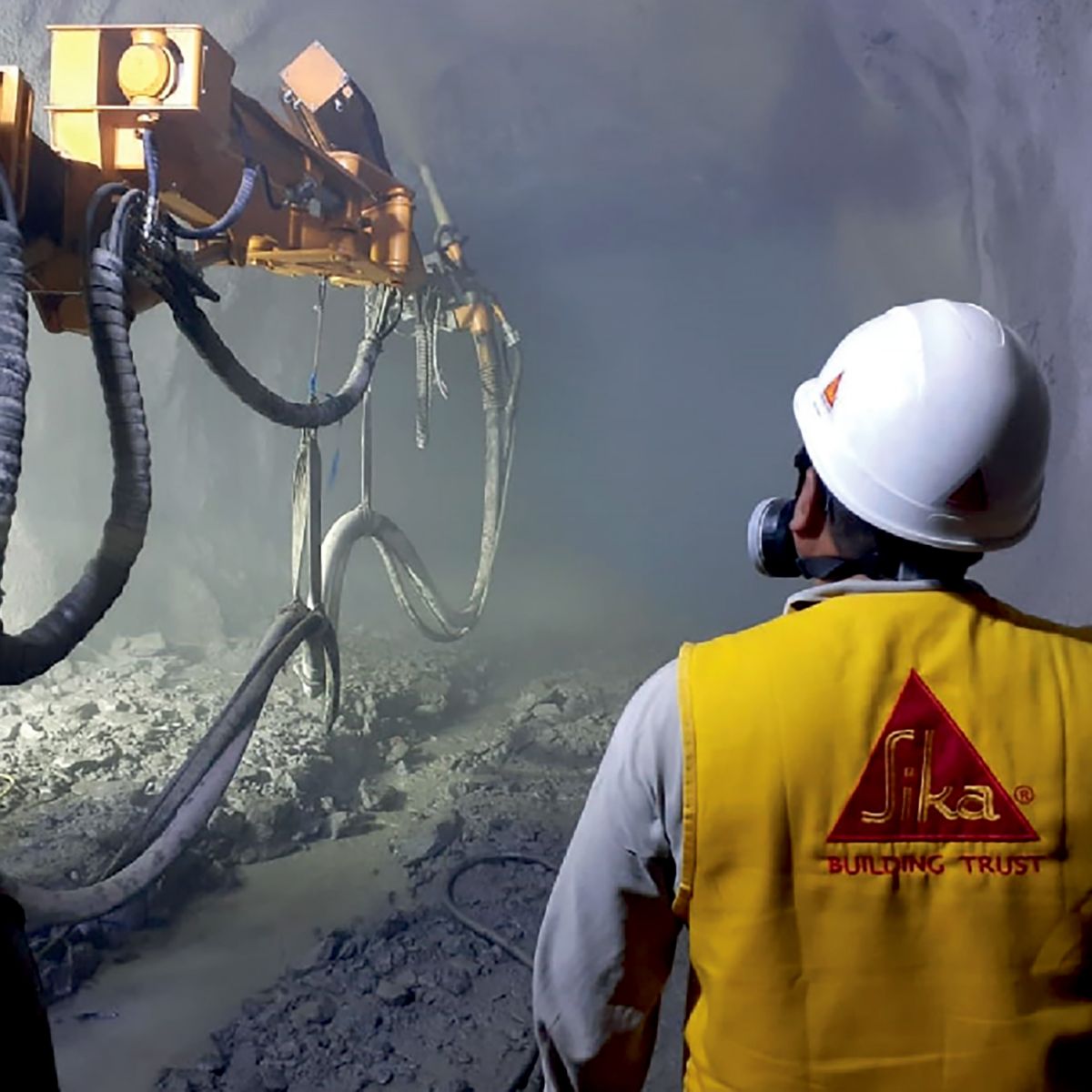 Shotcrete para sostenimiento de la mina Yauricocha