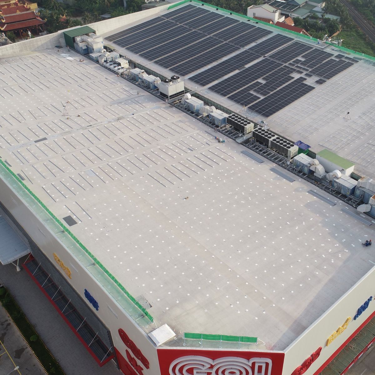 GO! Central Retails - Solar Roof Solution