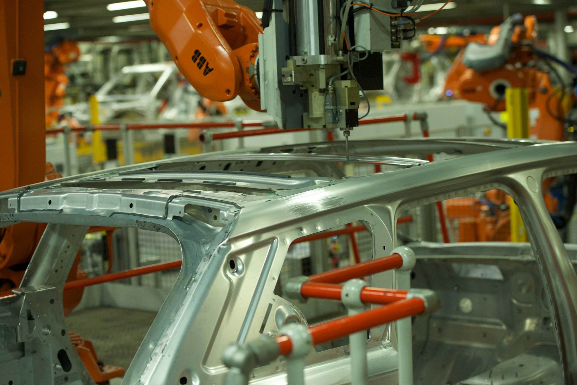 SikaSeal | Body Shop Adhesives | Sika Automotive