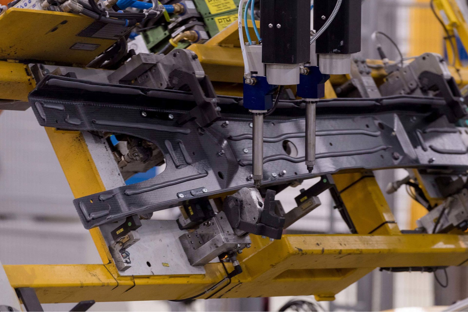 SikaPower | Body Shop Adhesives | Sika Automotive