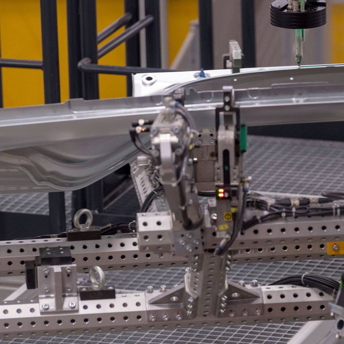 Structural Bonding | Body Shop Adhesives | Sika Automotive