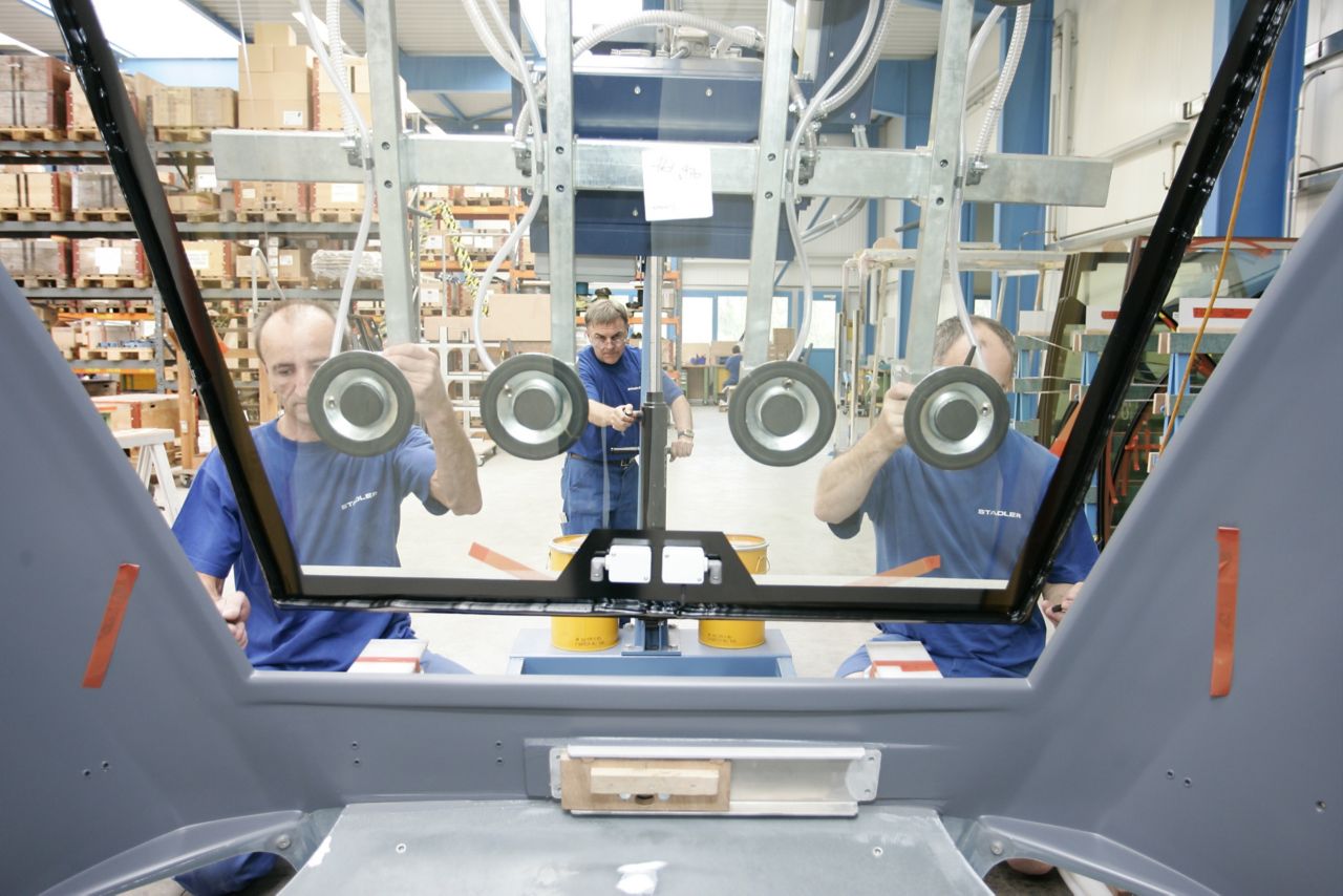 Polyurethane the Windshield Adhesive | Sika