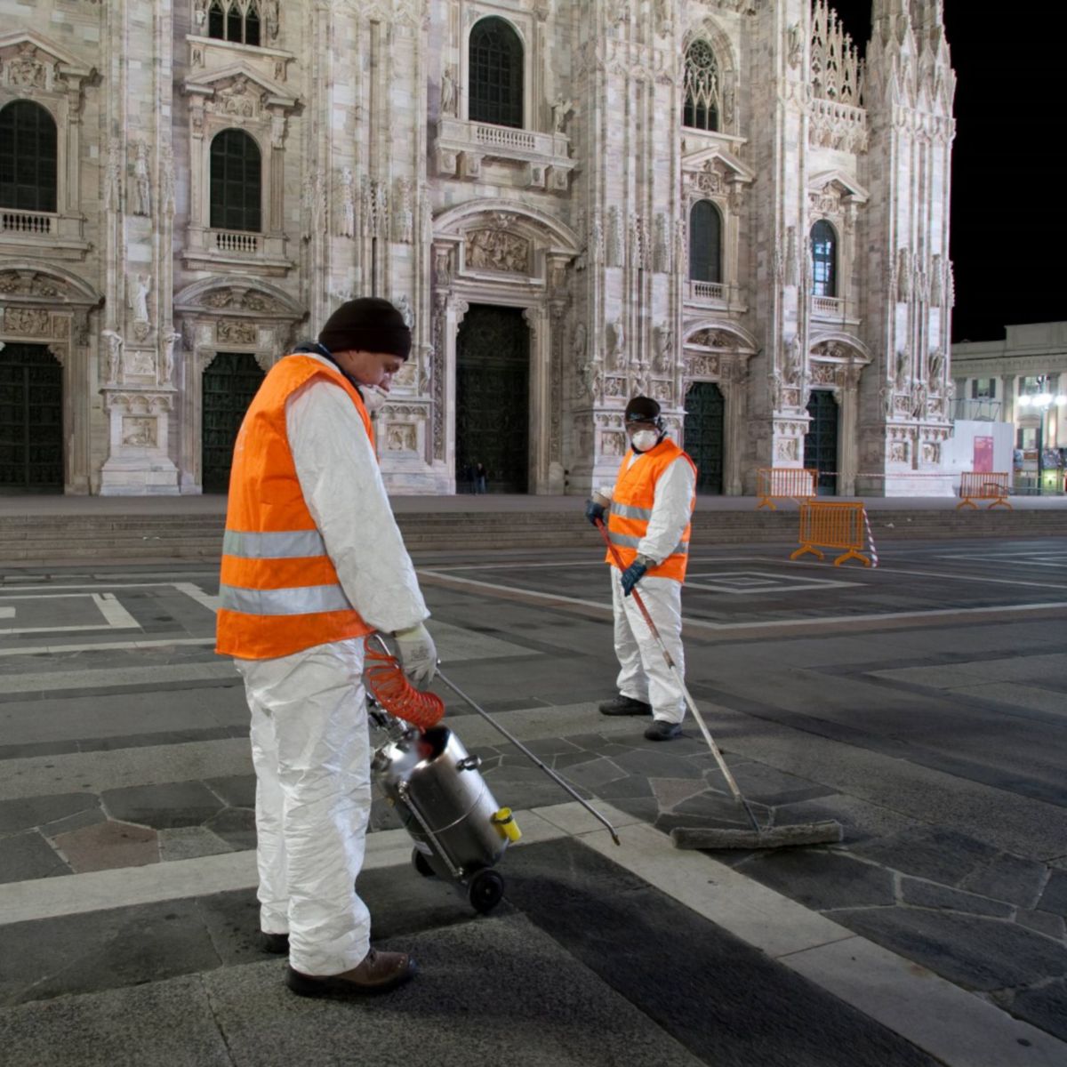 Cleaning solutions for exterior natural stone surfaces | Sika Canada