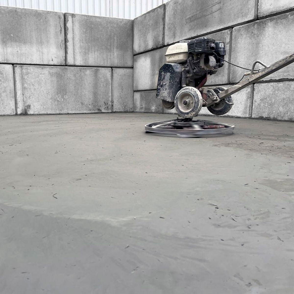 Polymerfaserbewehrte Bodenplatten mit SikaFiber® Force-50