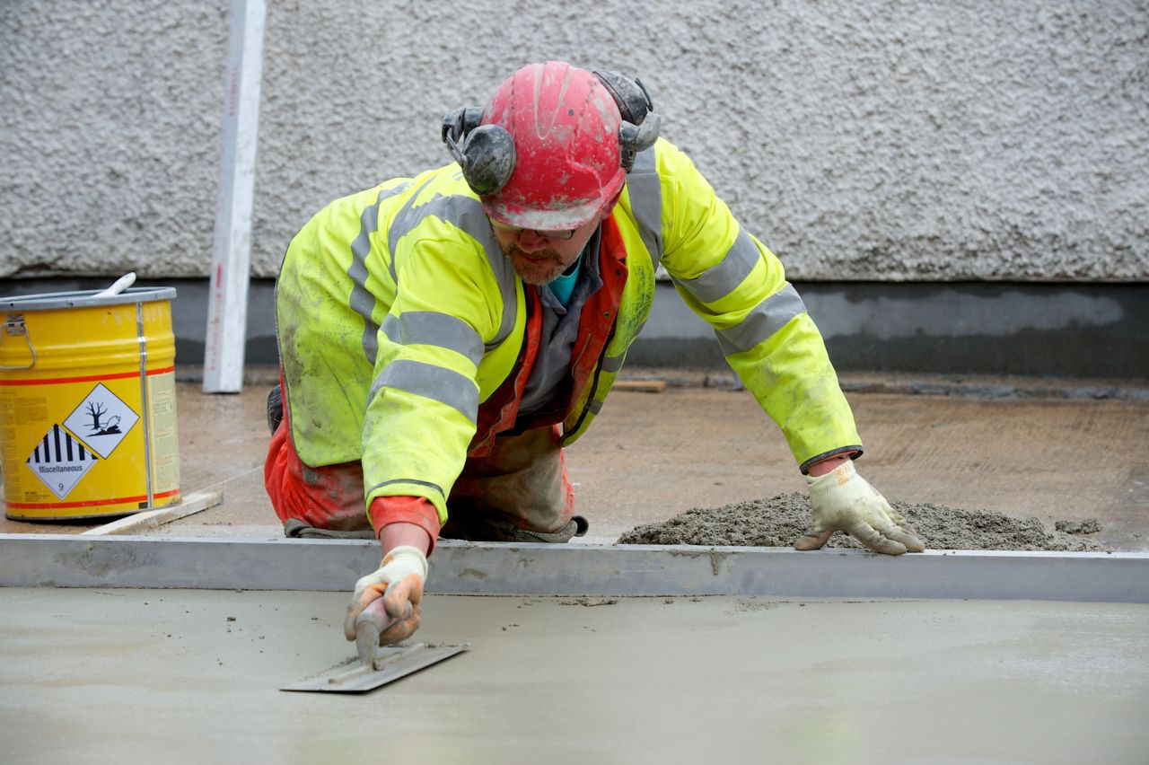 Floor Screeds - Sub Floors & Cementitious Flooring | Sika UK
