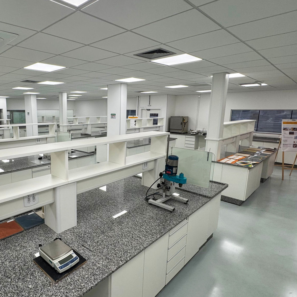 Sika Brasil inaugura novo laboratório em Osasco