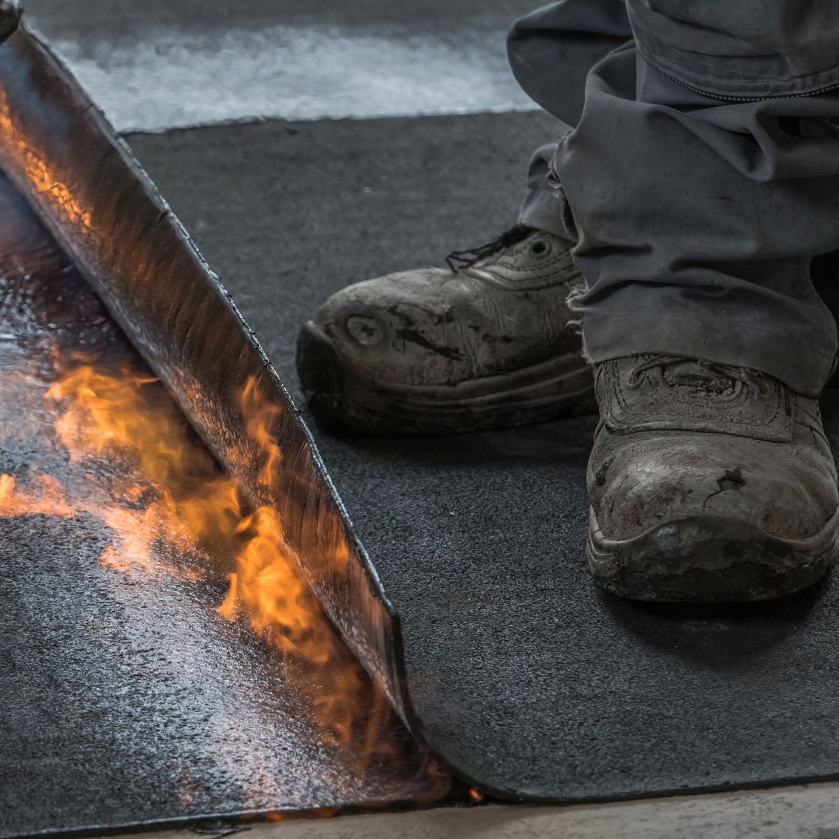 Posa membrane impermeabilizzanti e degli isolanti termici